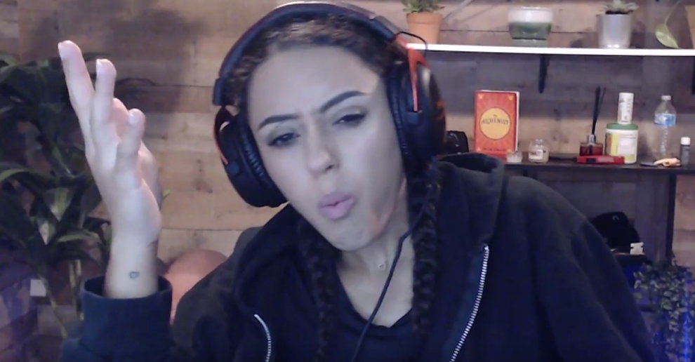 Streamerka Twitch "Macaiyla" została koszmarnie zwyzywana podczas gry w ...
