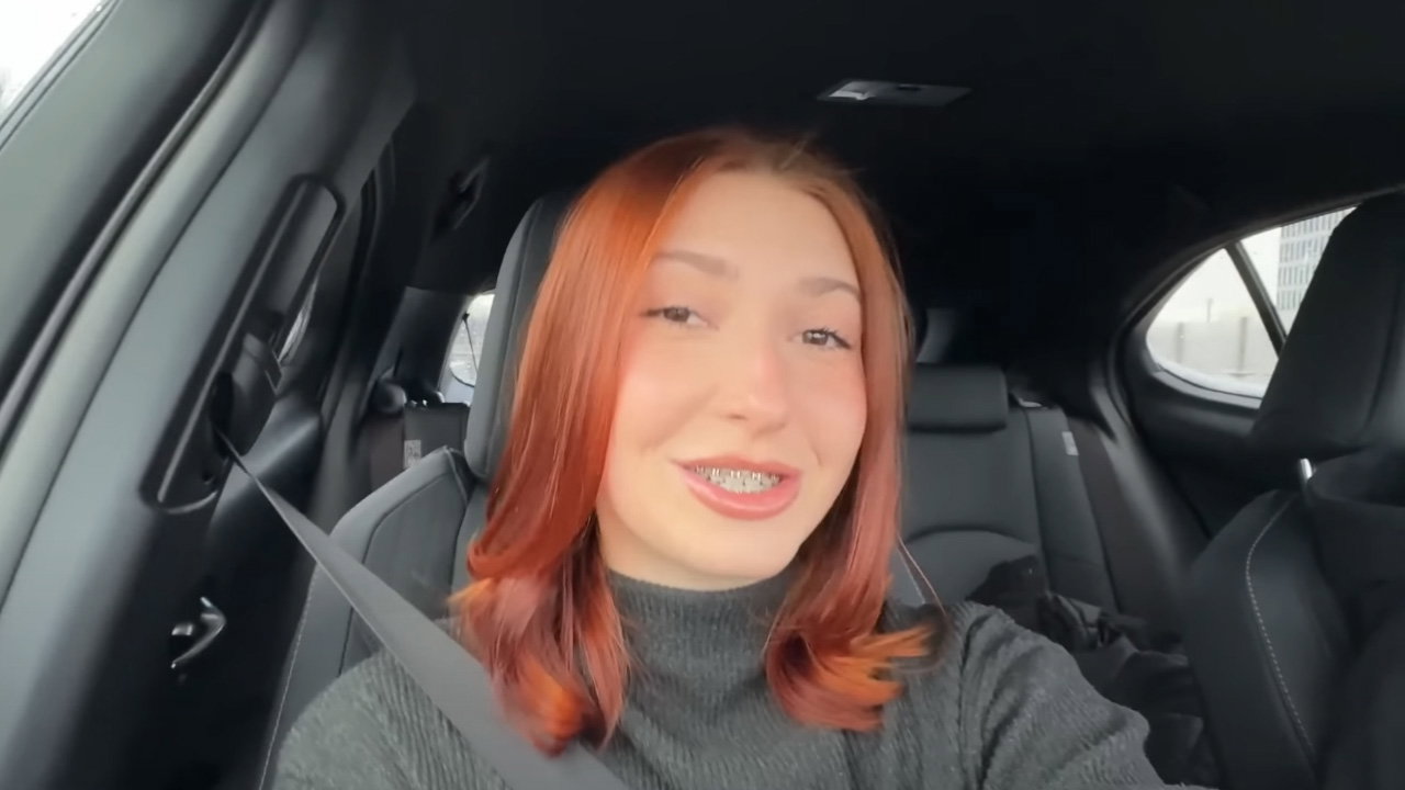 Murcix, polska youtuberka łączy kropki, wywołując ogromne zamieszanie ...